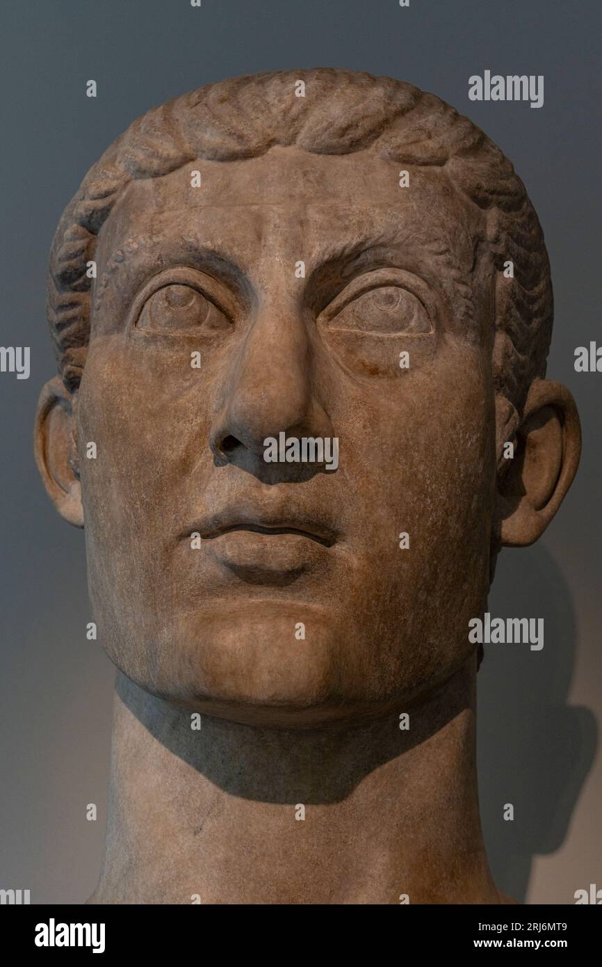 Marble bust of Roman Emperor, Constantine I in New York's Metropolitan ...