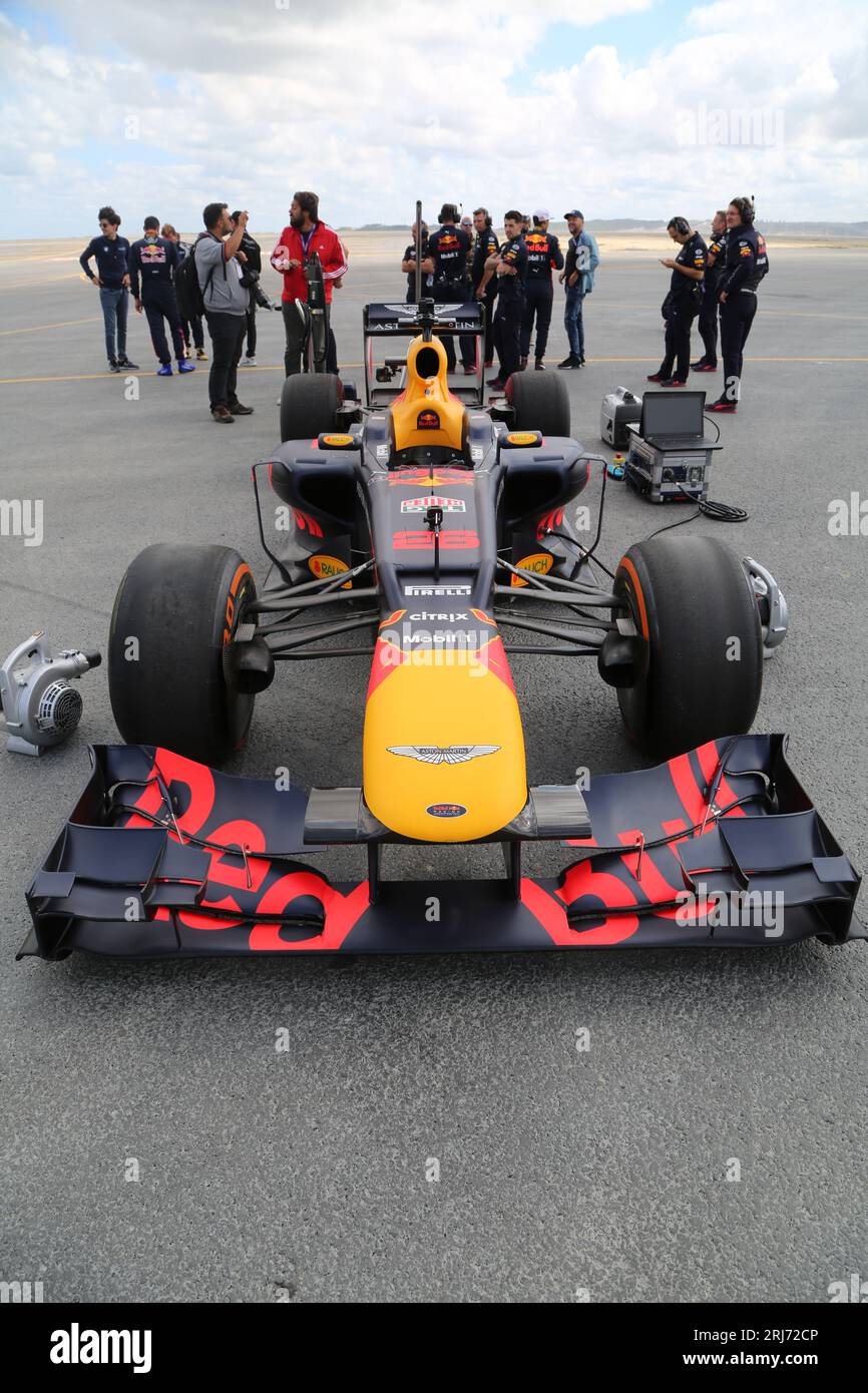 airplane event. air show including cargo planes balloons and f1 racing ...