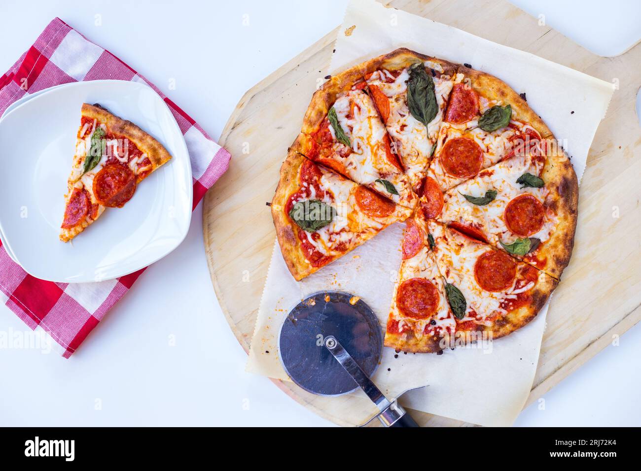 A top view of a delicious pepperoni pizza Stock Photo - Alamy