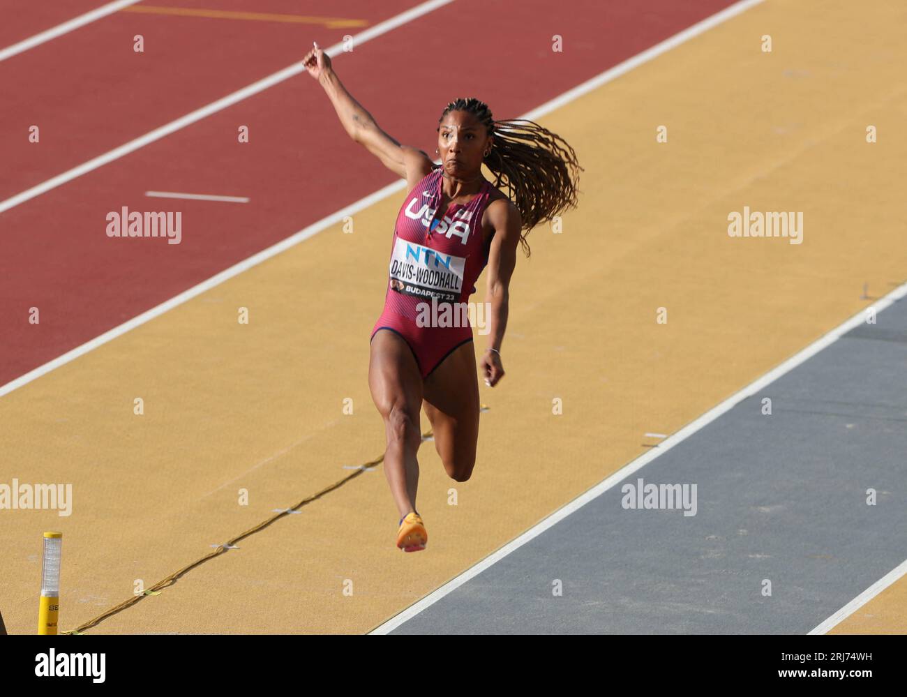 Long jump women hi-res stock photography and images - Alamy