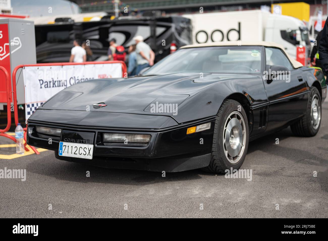 Front view of a spectacular classic american sports car Chevrolet ...