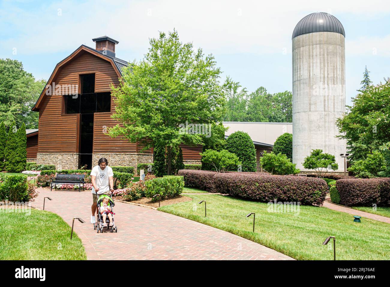 Former dairy barn hi-res stock photography and images - Alamy
