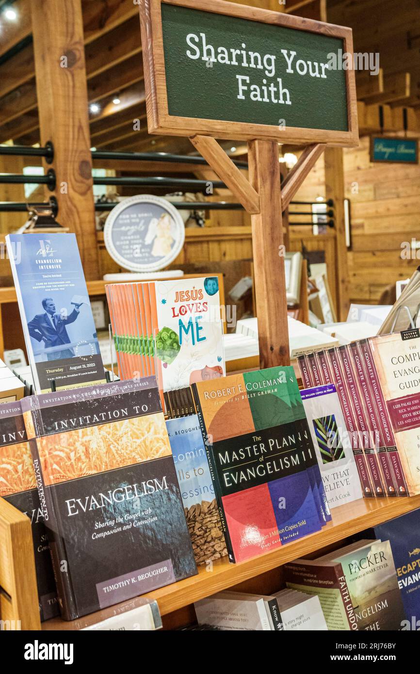 Books sharing hi-res stock photography and images - Alamy