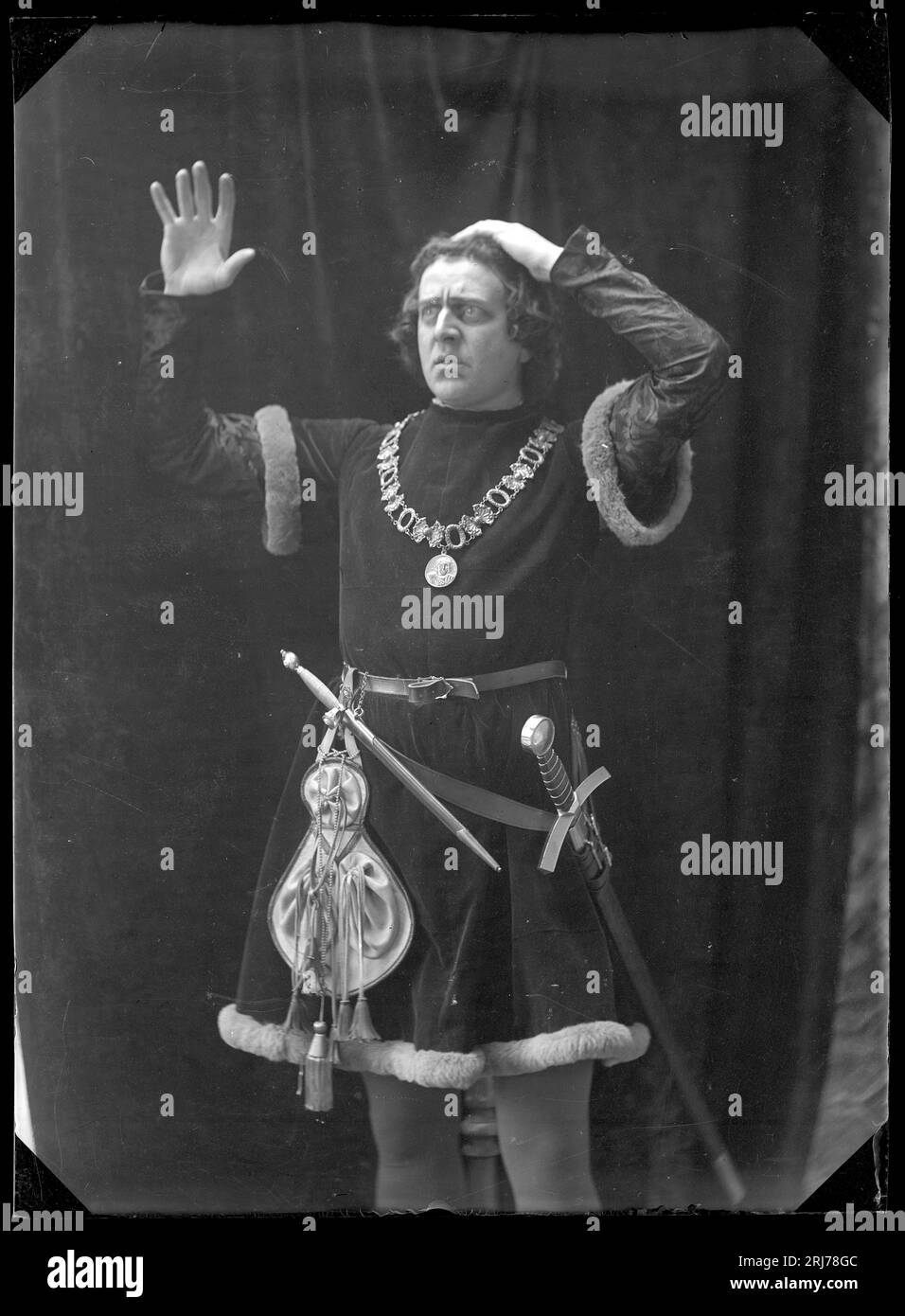 Gunnar Klintberg, rollporträtt 1903 by Anton Blomberg Stock Photo - Alamy