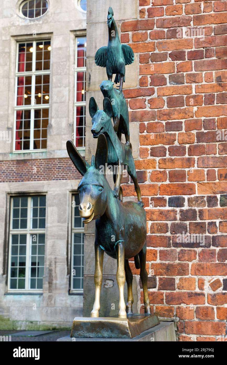 Grimm brothers statue hi-res stock photography and images - Alamy