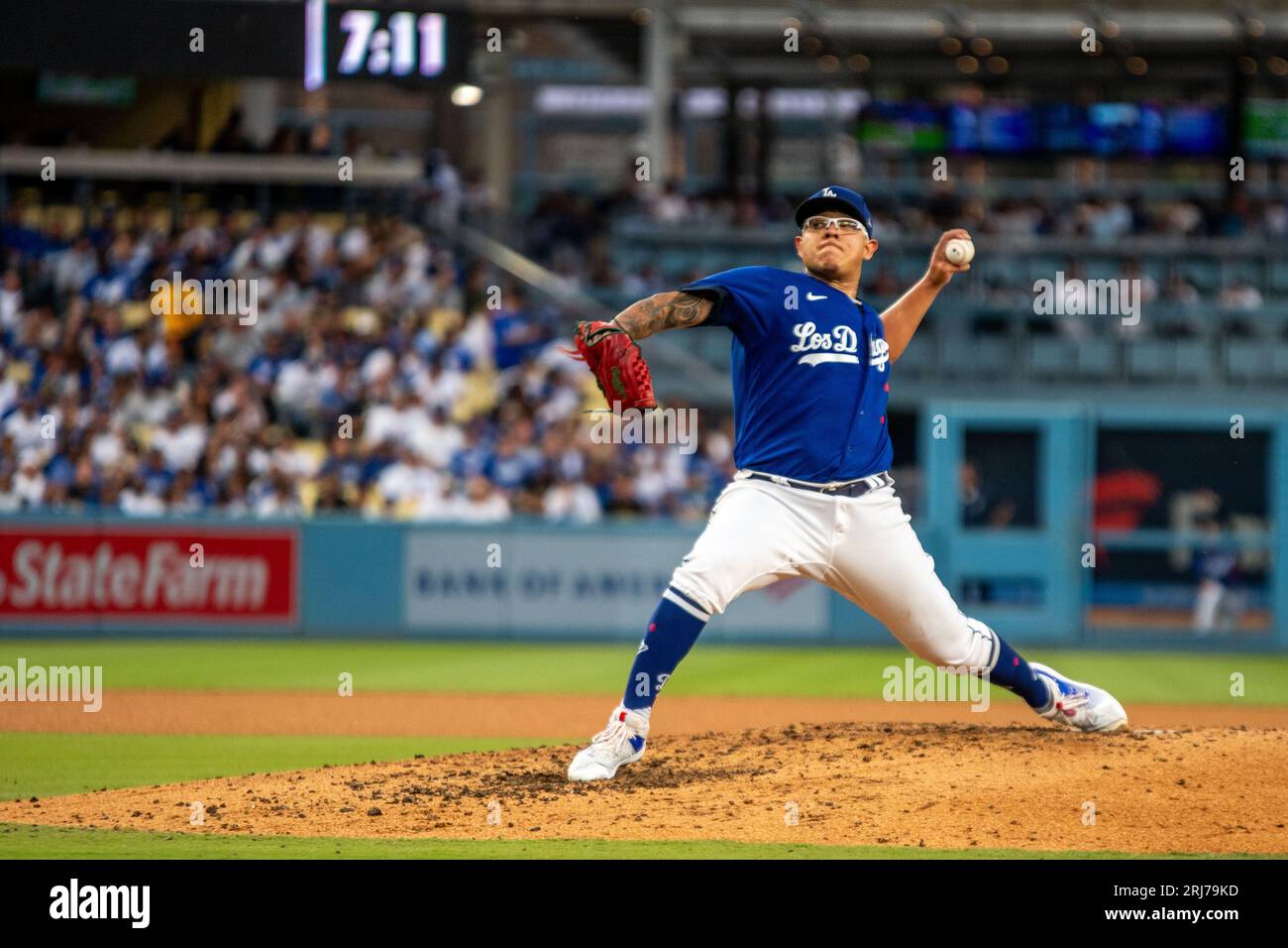 Los Angeles Dodgers starting pitcher Julio Urias (7) in the fifth ...