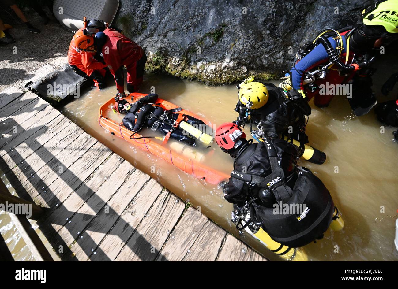 Hayingen, Germany. 21st Aug, 2023. A cave rescue team from Malteser ...
