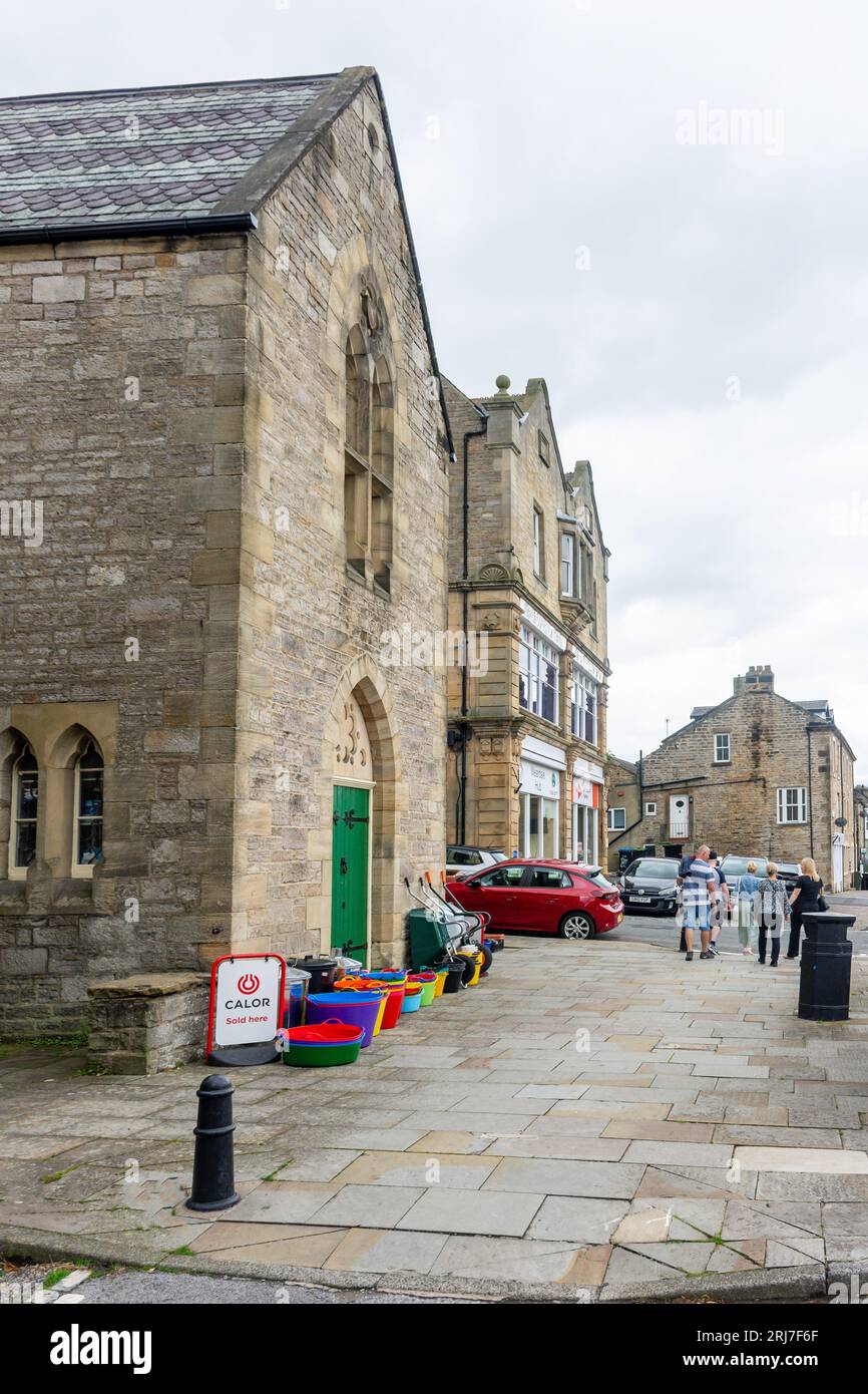 Front stree hi-res stock photography and images - Alamy