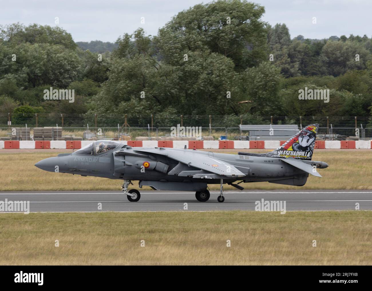 Mcdonnell douglas av 8b harrier ii hi-res stock photography and images ...