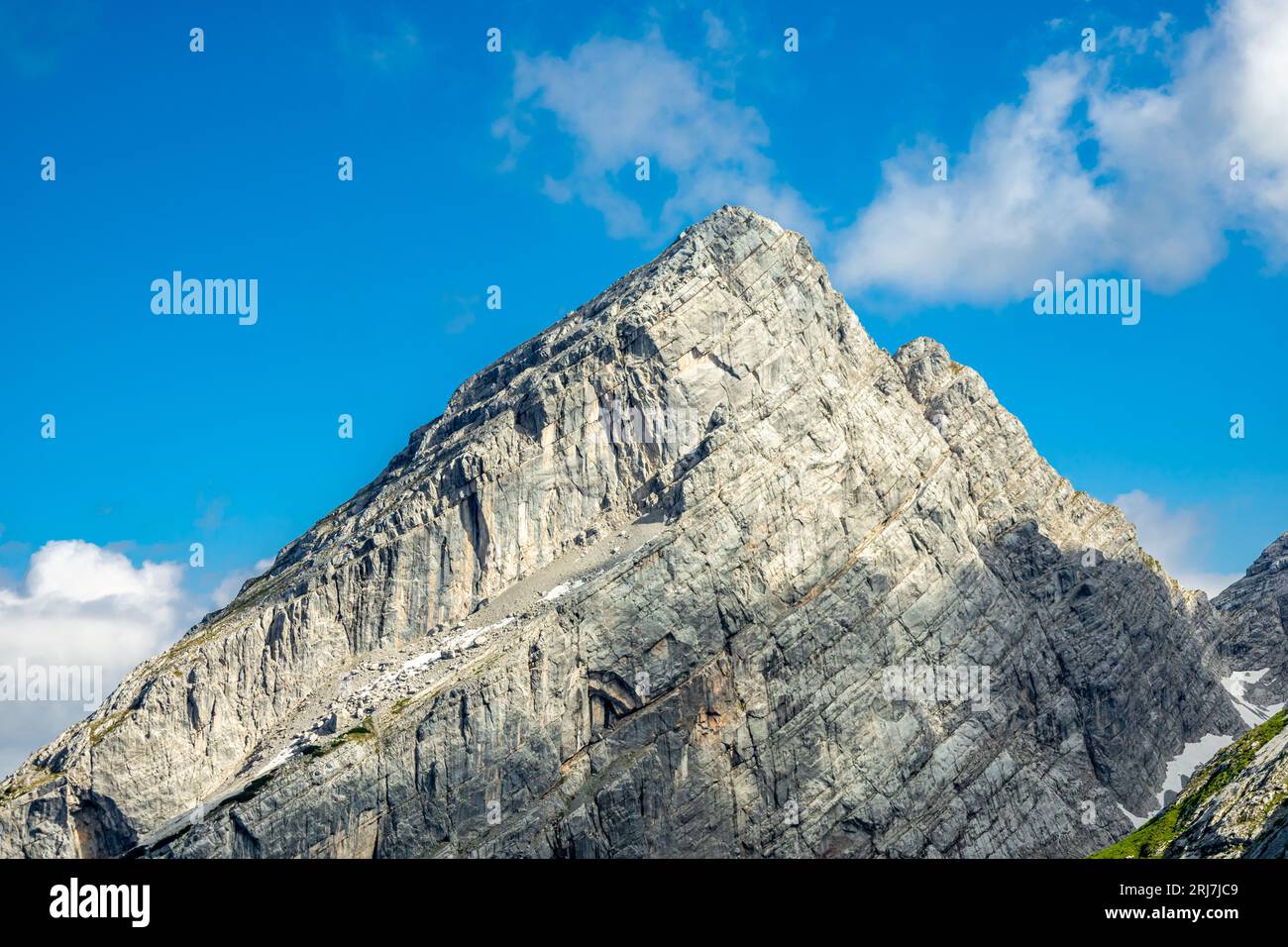Hike through the beautiful Berchtesgaden Alps to the Watzmann ...