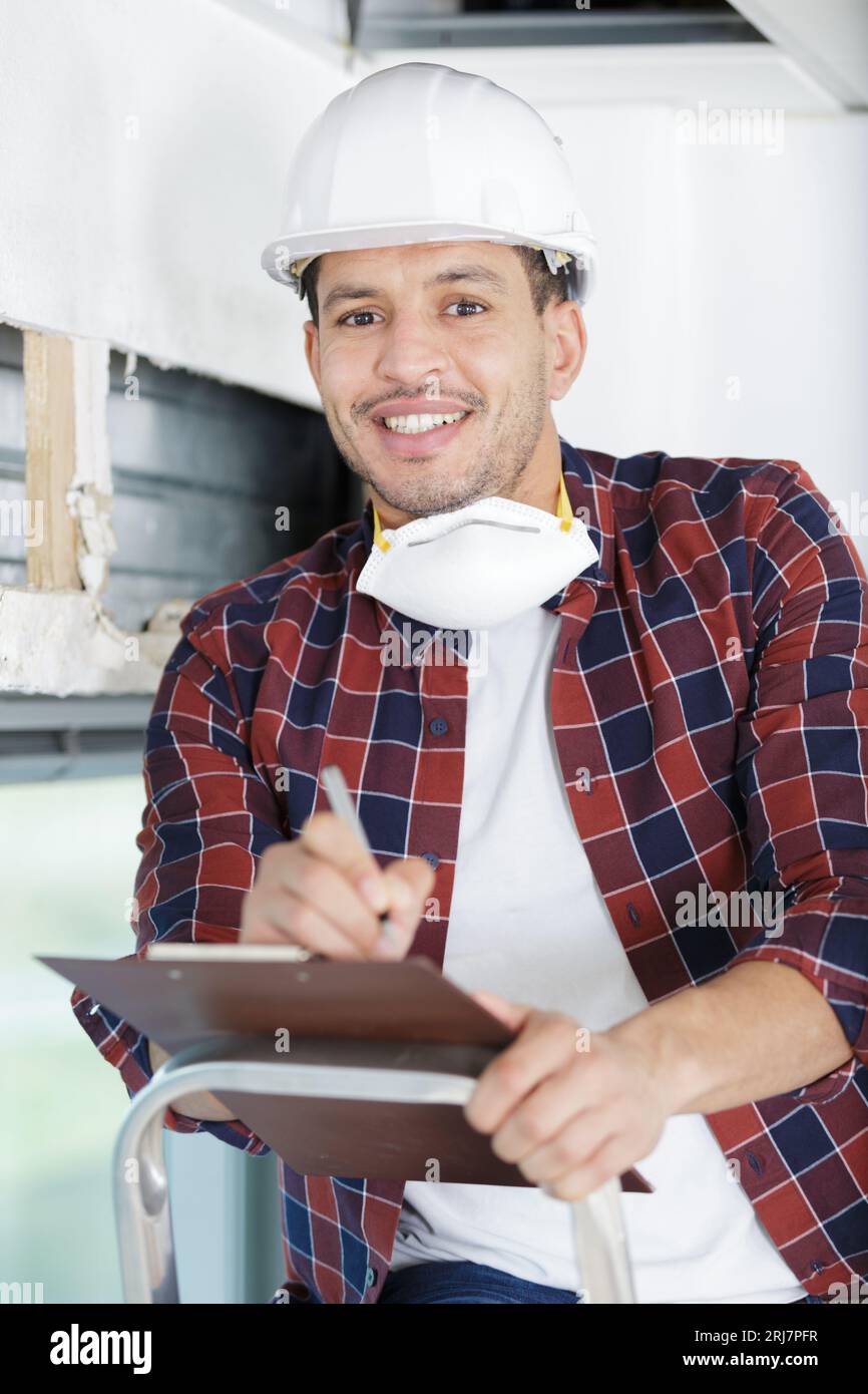 School inspector clipboard hi-res stock photography and images - Alamy