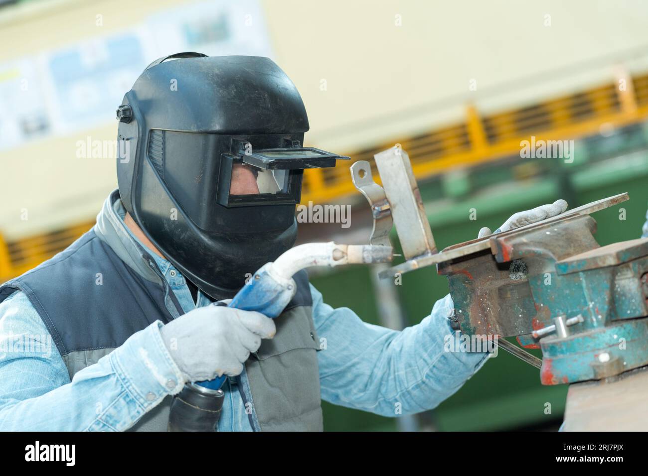 industrial welder at work Stock Photo - Alamy
