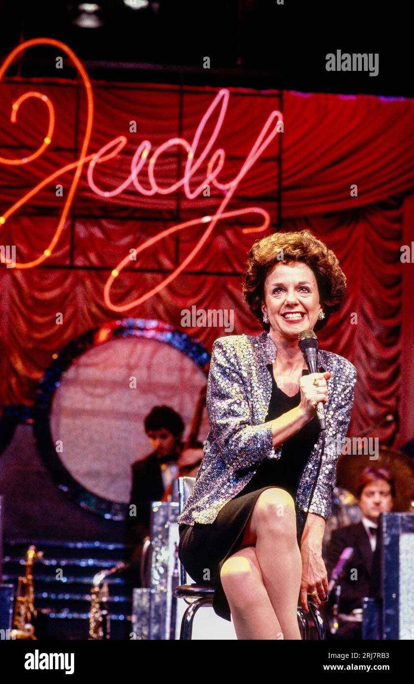 Lesley Mackie (Judy Garland) in JUDY by Terry Wale at the Strand ...