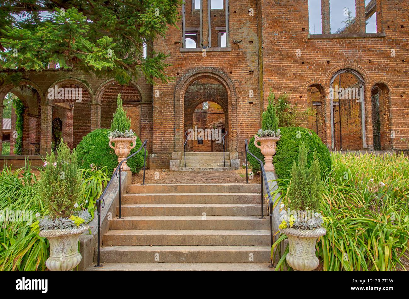 Barnsley Gardens Haunted