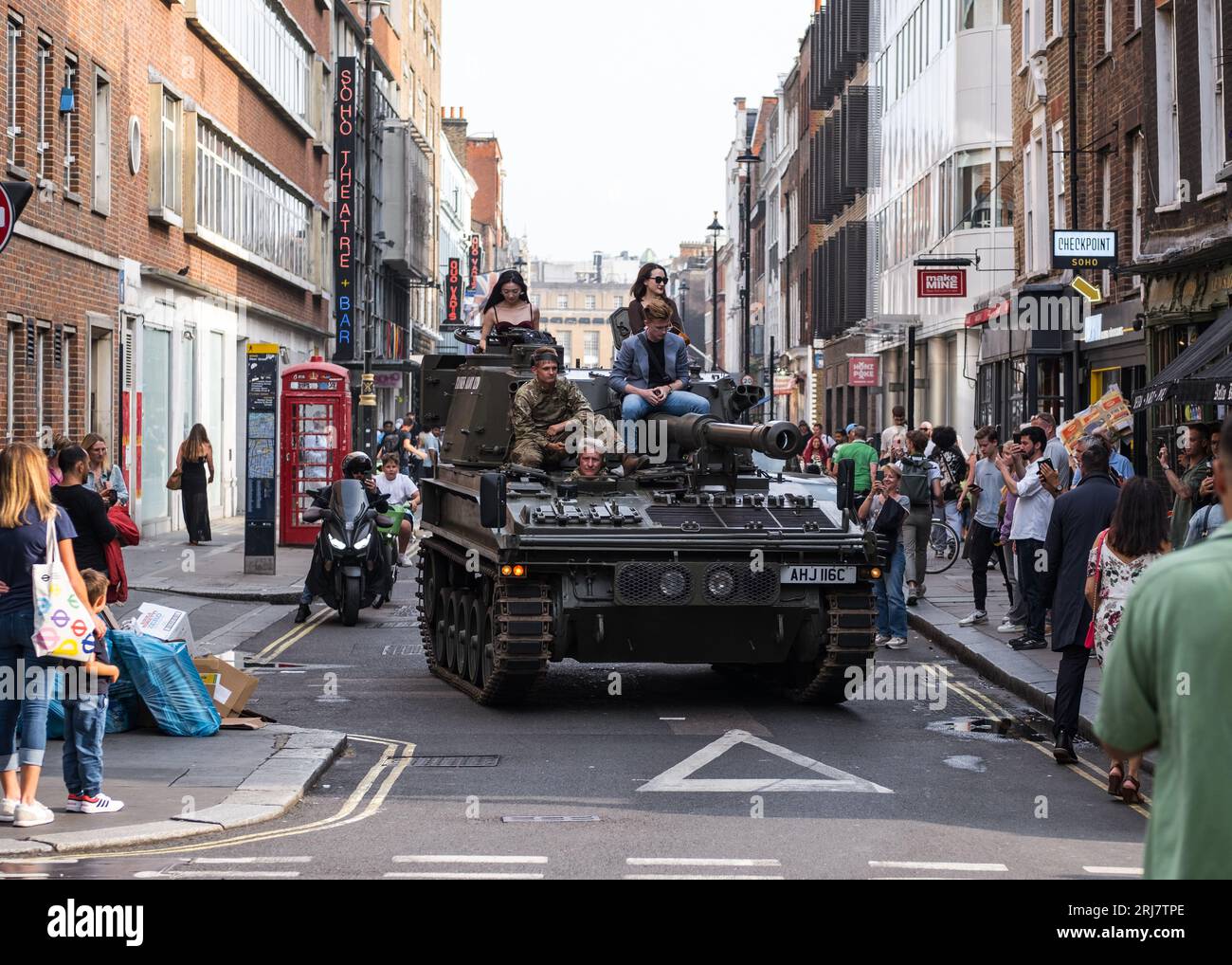 Street tanks hi-res stock photography and images - Alamy