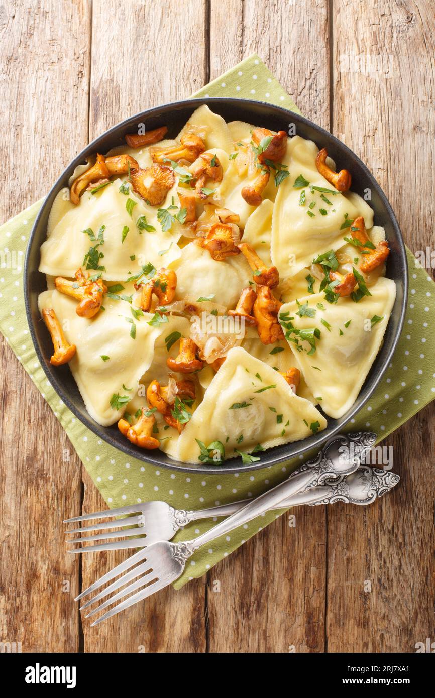 Triangoli hi-res stock photography and images - Alamy