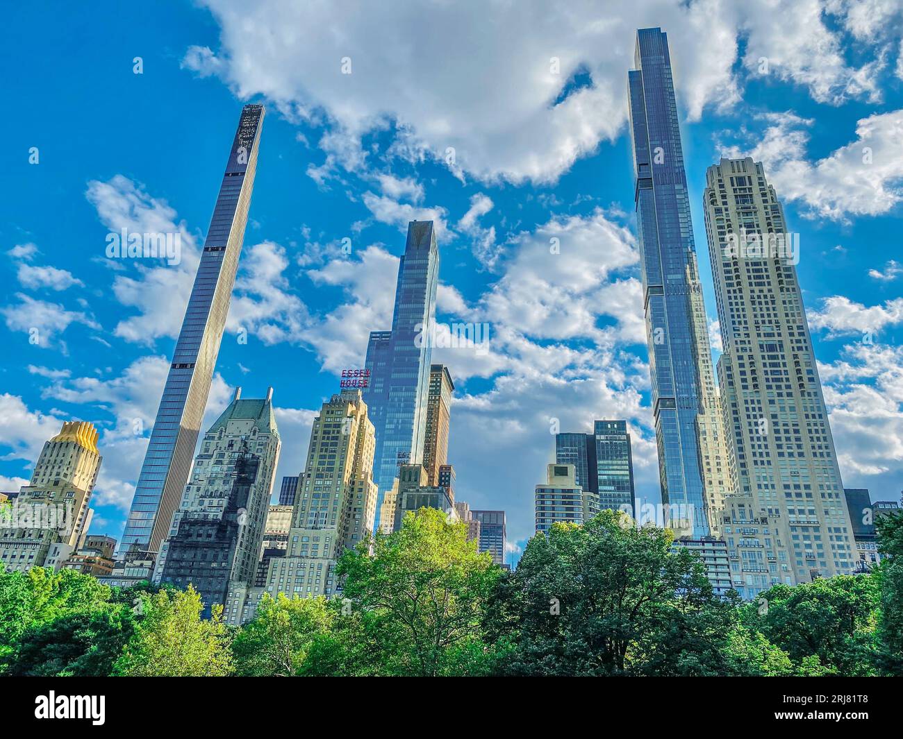 Central park and buildings hi-res stock photography and images - Alamy