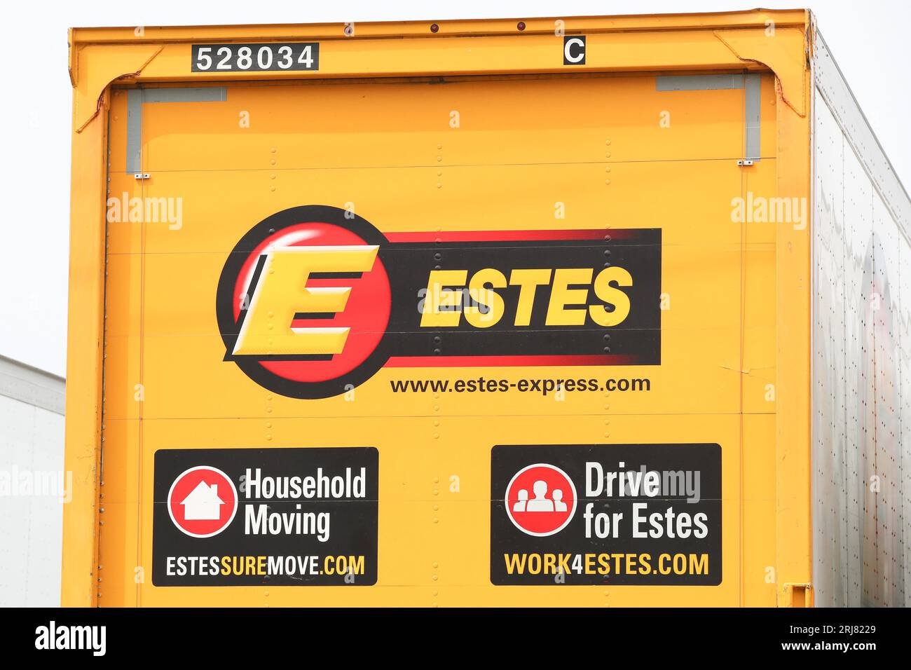 Estes express lines logo hi-res stock photography and images - Alamy