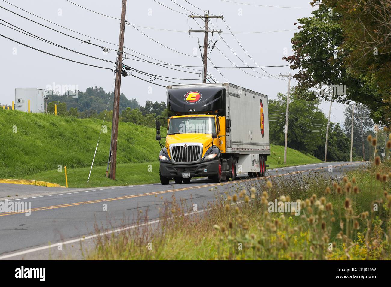 New Columbia, United States. 21st Aug, 2023. An Estes Express Lines ...