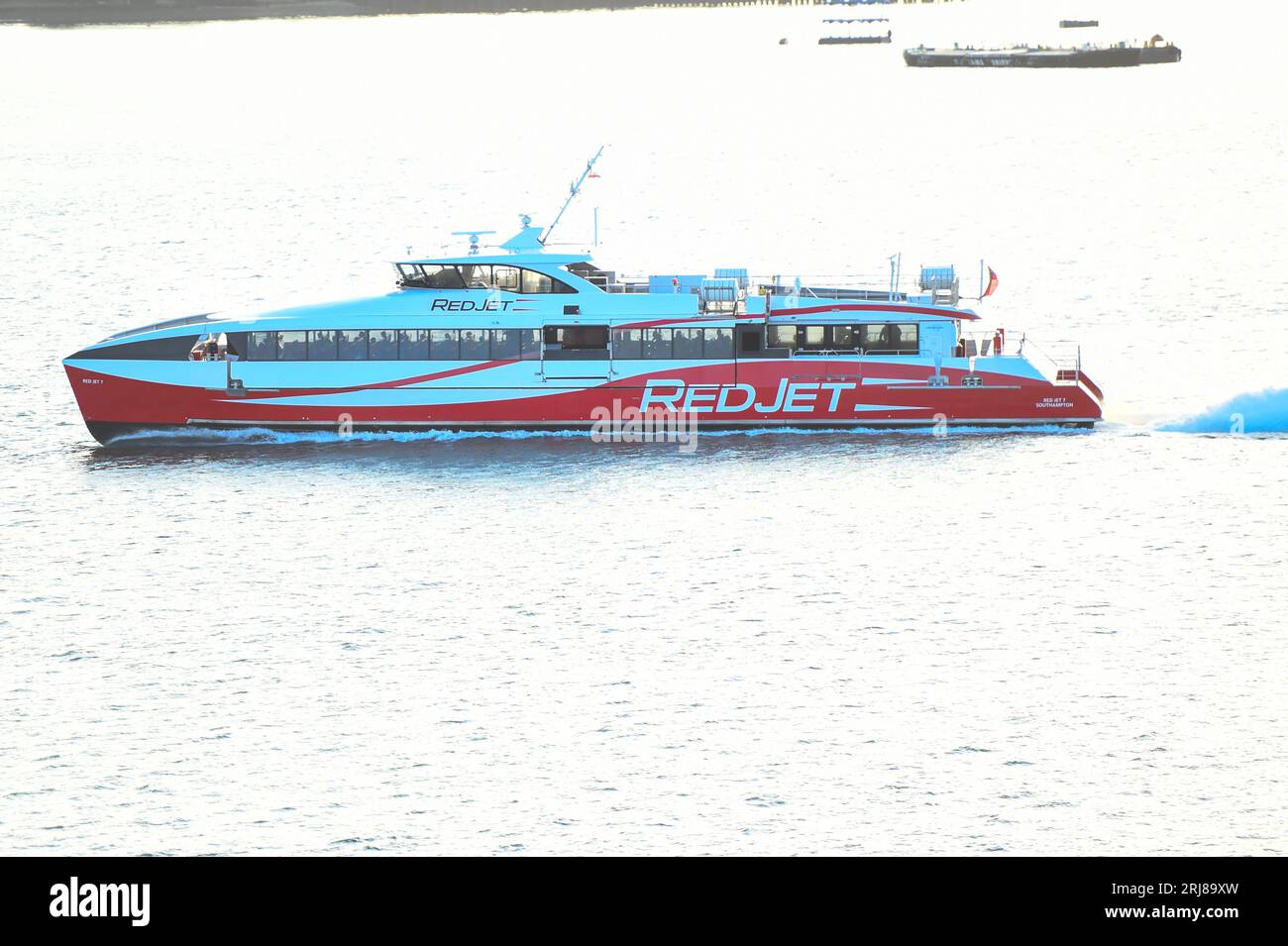 Ilse of wight ferry hi-res stock photography and images - Alamy