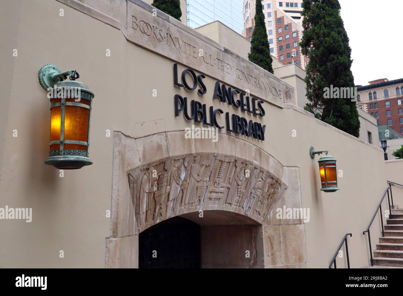 Los Angeles, California: view of LOS ANGELES Public Library - Central ...