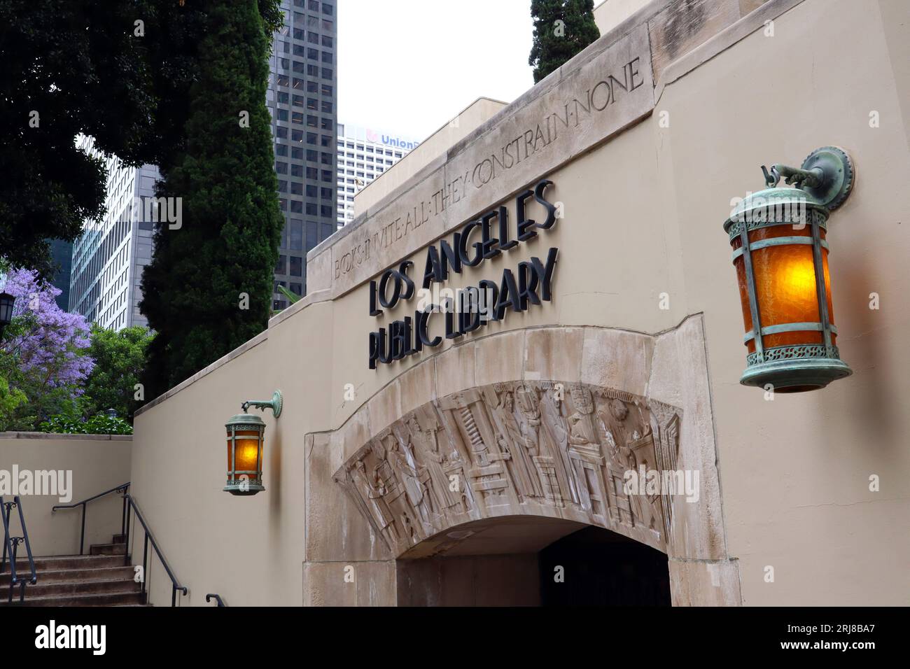 Los Angeles, California: view of LOS ANGELES Public Library - Central ...