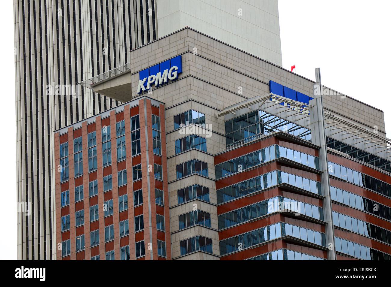 Kpmg office sign logo hi-res stock photography and images - Alamy