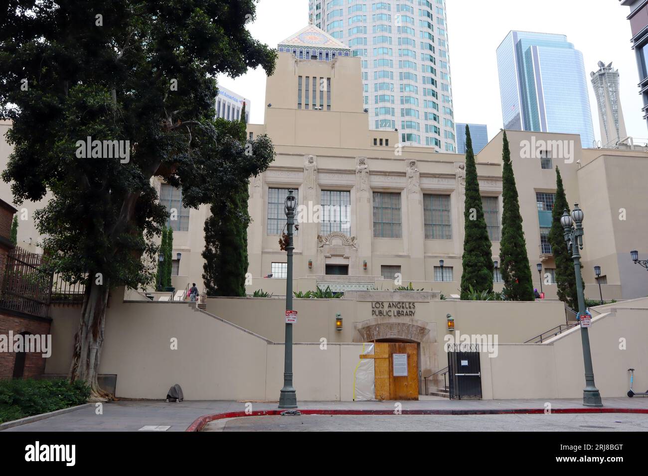Los Angeles, California: view of LOS ANGELES Public Library - Central ...