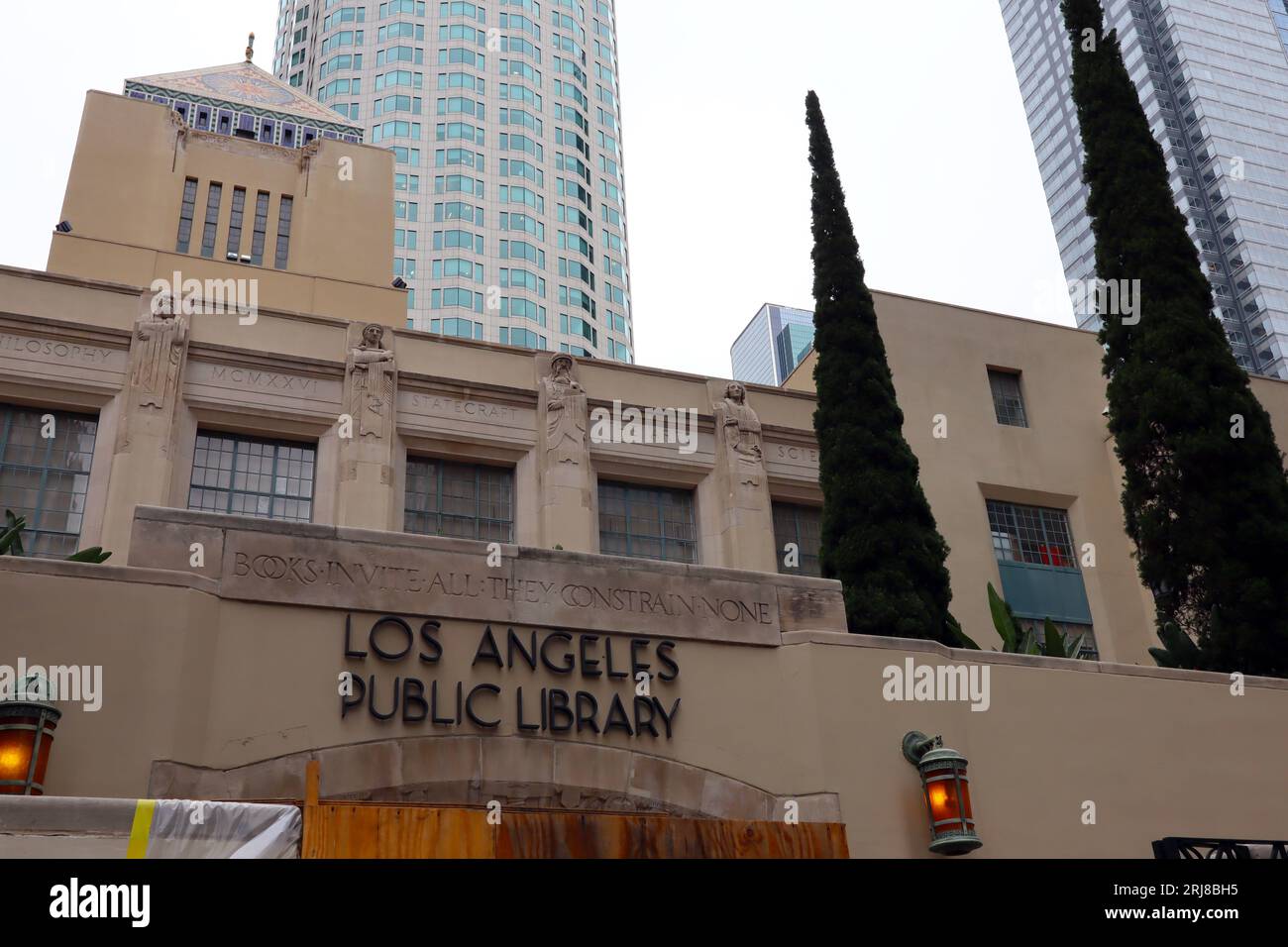 Los Angeles, California: view of LOS ANGELES Public Library - Central ...