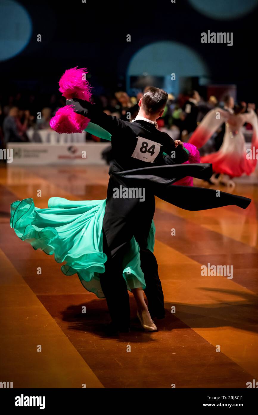 couple dancing standard dance on the dancefloor Stock Photo - Alamy