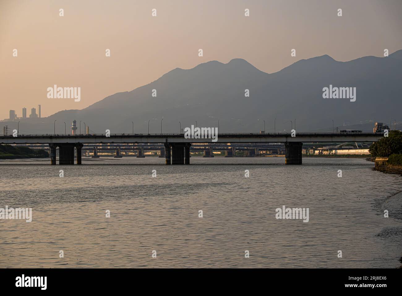 mountain side view Stock Photo - Alamy