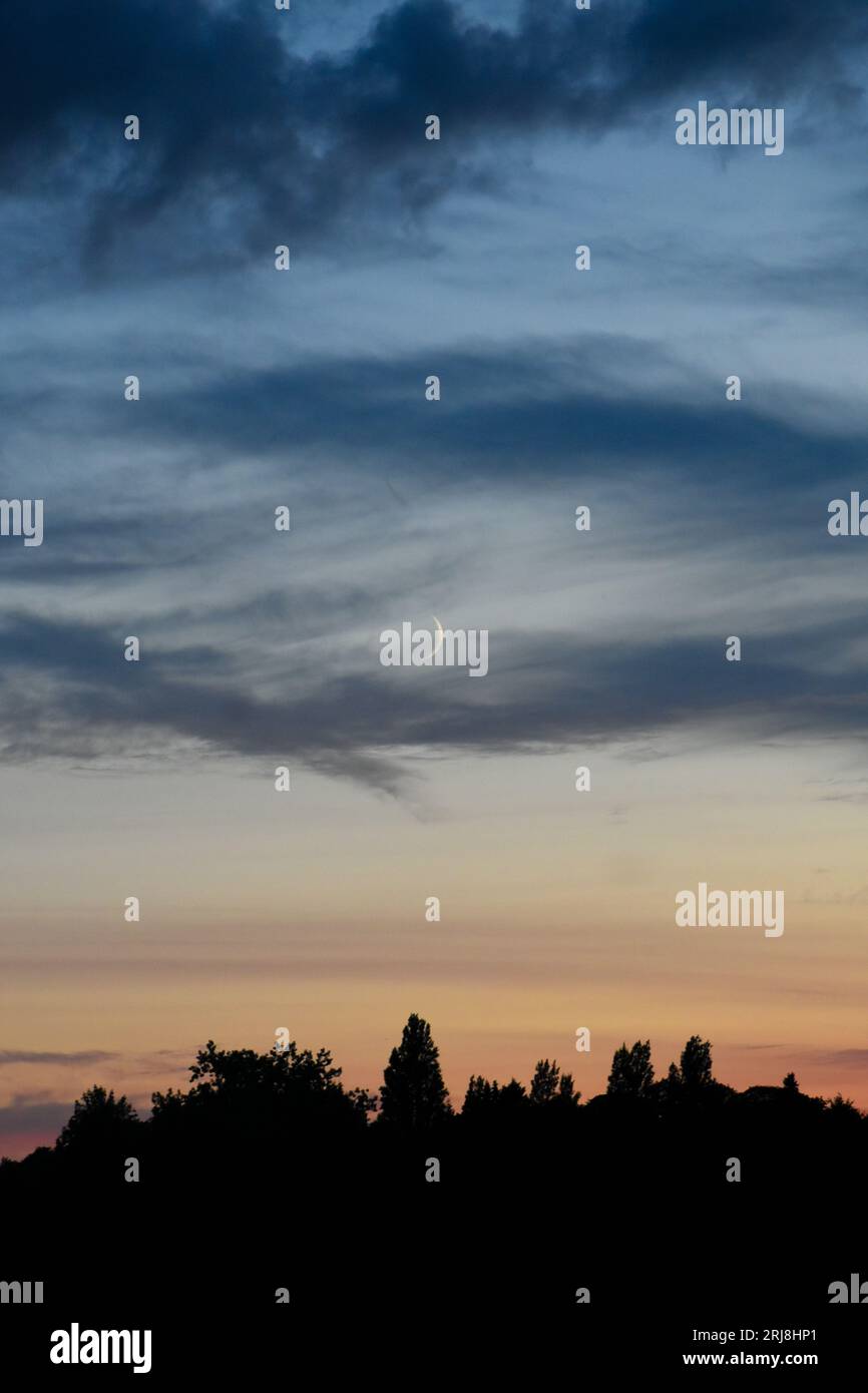 Blending sunset colours hi-res stock photography and images - Alamy