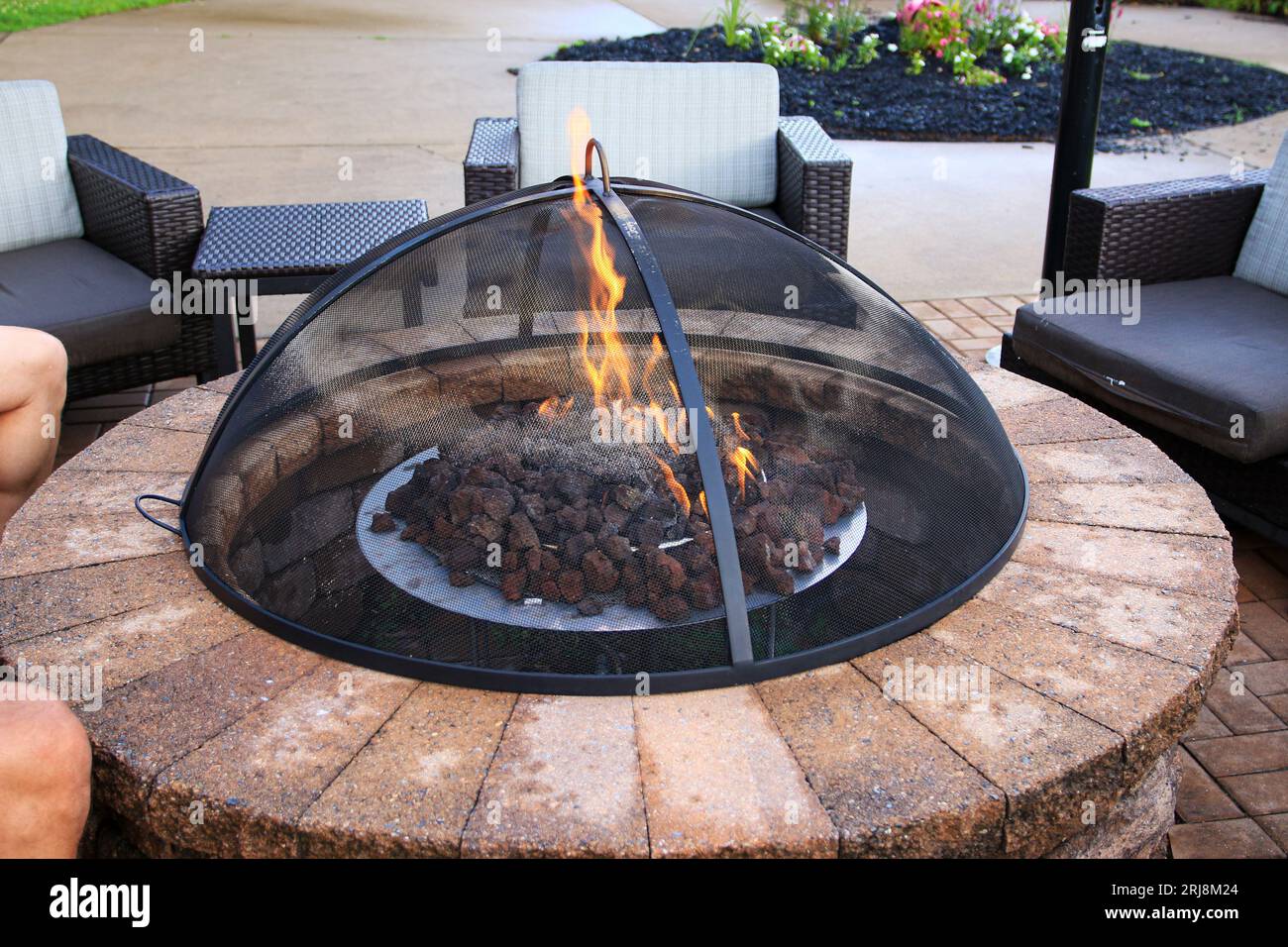 Fire pit patio courtyard hi-res stock photography and images - Alamy