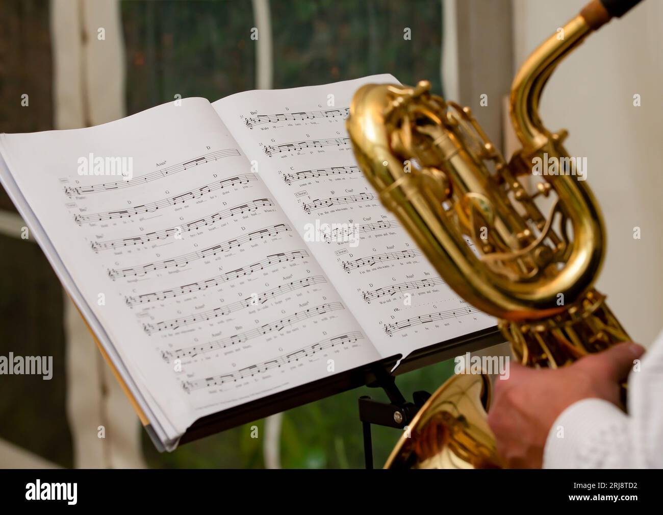 Open music book hi-res stock photography and images - Alamy