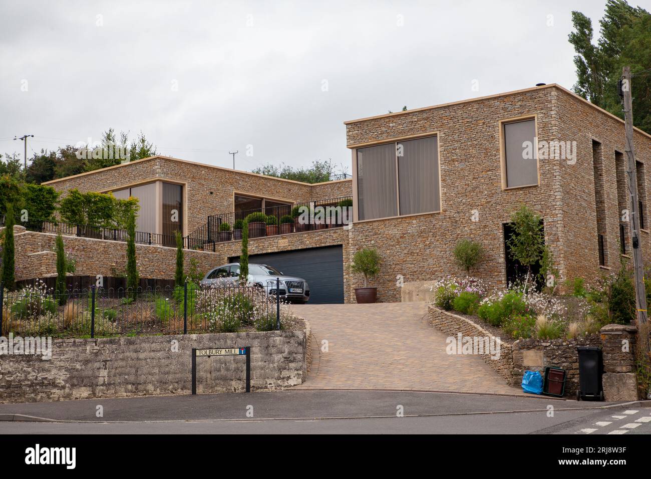 A stone house in Bruton Stock Photo - Alamy