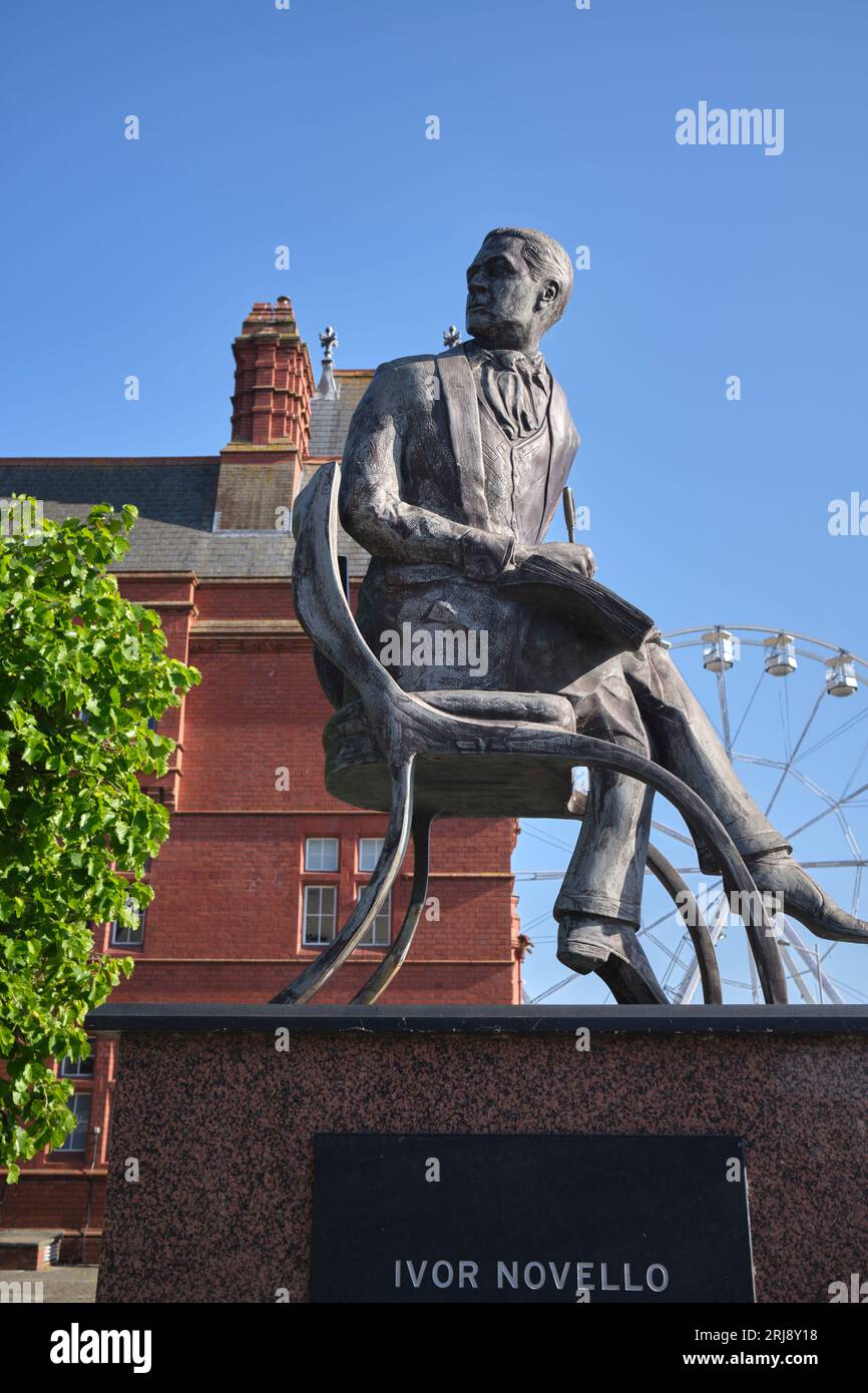Ivor Novello Statue Cardiff Bay South Wales Stock Photo - Alamy