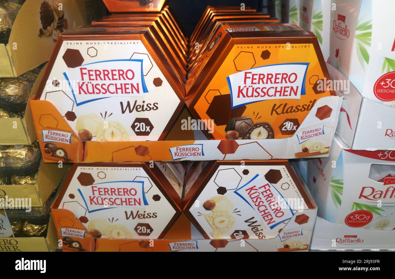 WETZLAR, HESSE, GERMANY 03-14-2022: Ferrero Kuesschen chocolates in a ...