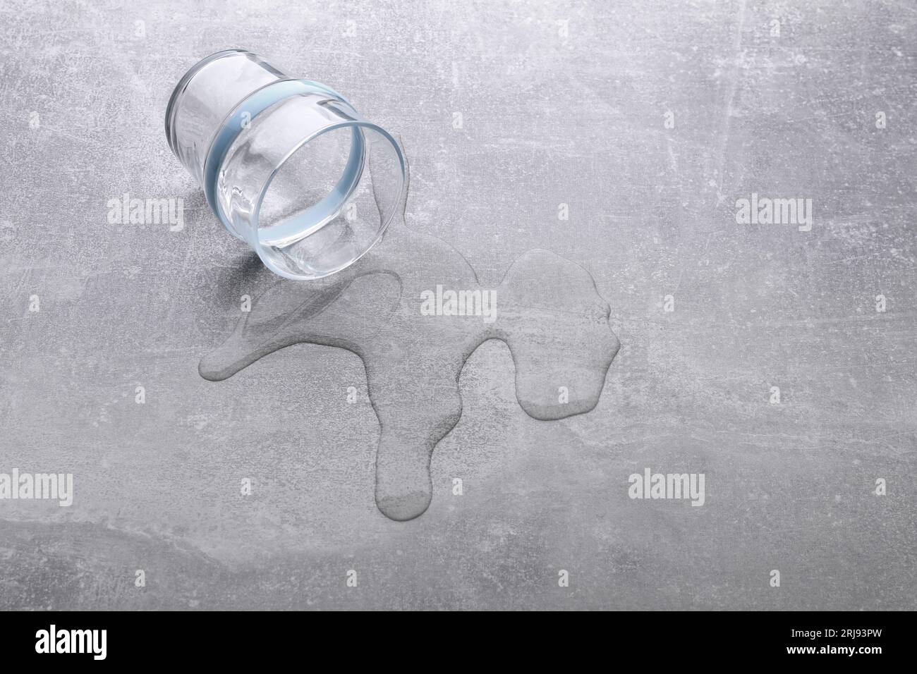 Spilled water glass hi-res stock photography and images - Alamy