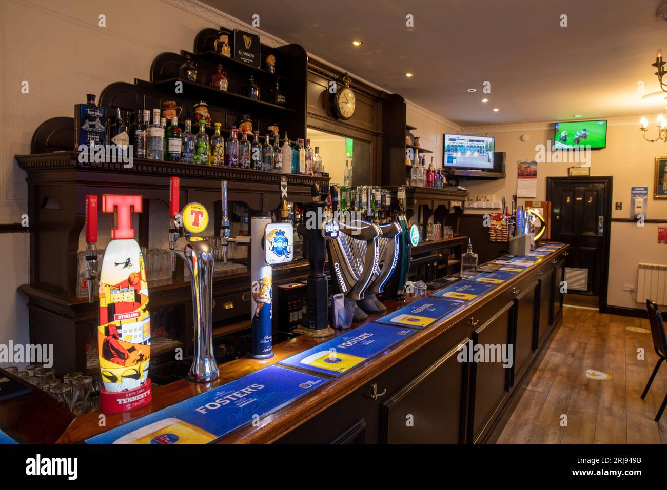 Port customs bar hi-res stock photography and images - Alamy