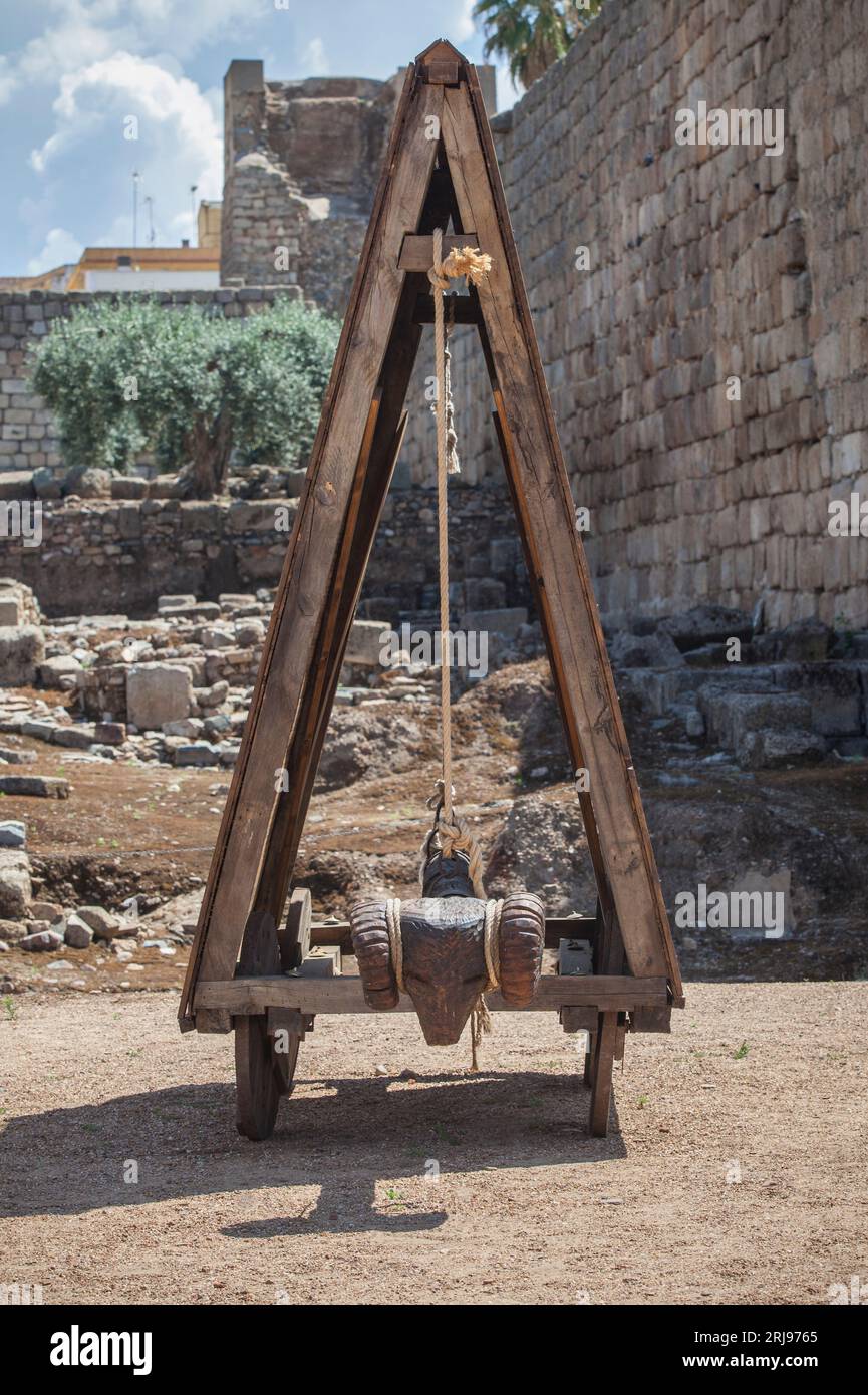 Siege machine hi-res stock photography and images - Alamy