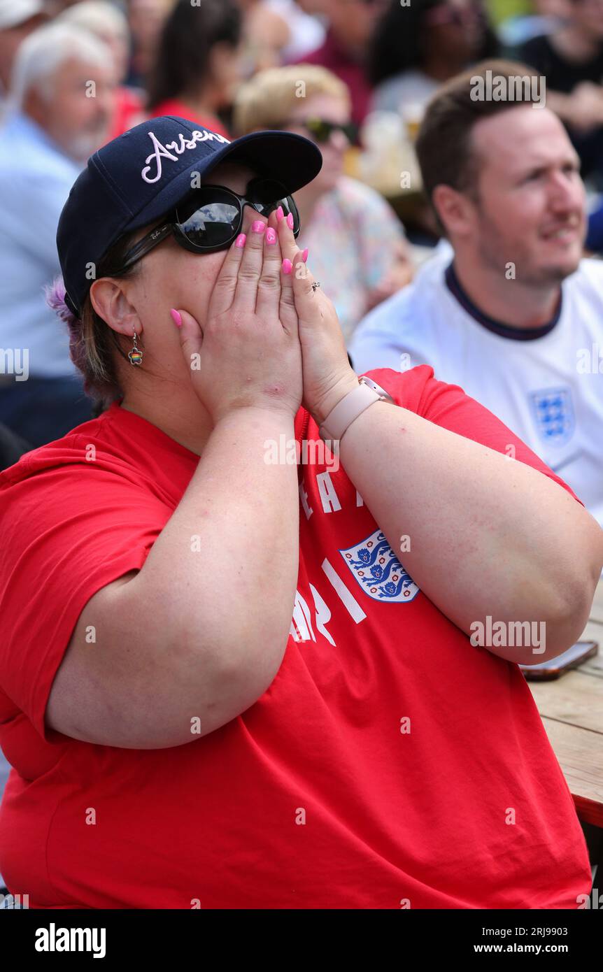 Football fans uk react hi-res stock photography and images - Alamy