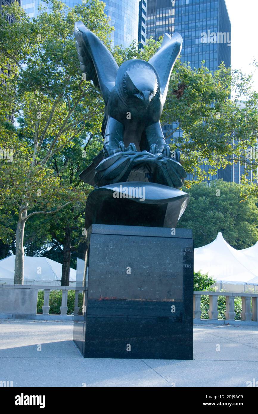 Eagle Statue Battery Park Lower Manhattan New York City 2009 Stock ...