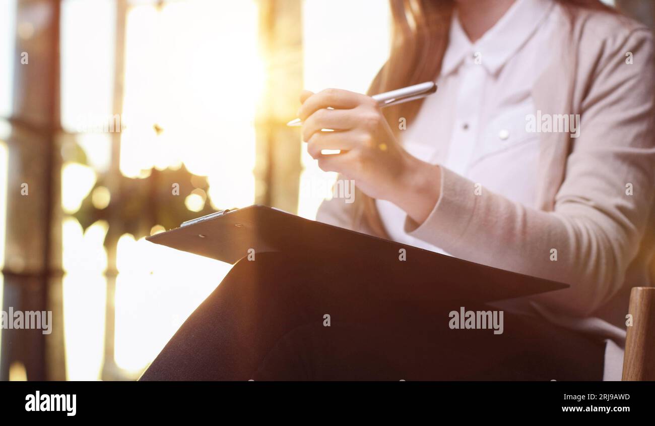 Female making survey hi-res stock photography and images - Alamy