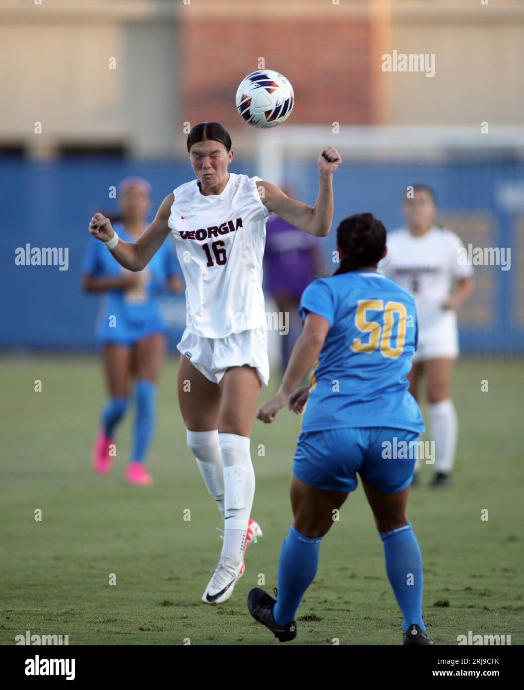 August 17, 2023 - Georgia Bulldogs midfielder Ellie Gilbert #16 heads ...