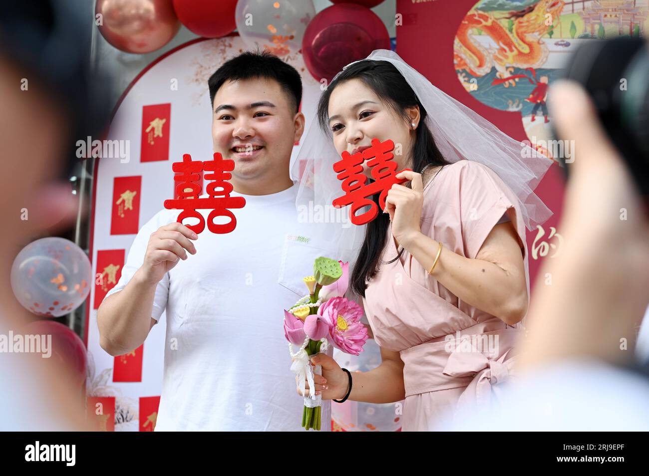 China sichuan civil hi-res stock photography and images - Alamy