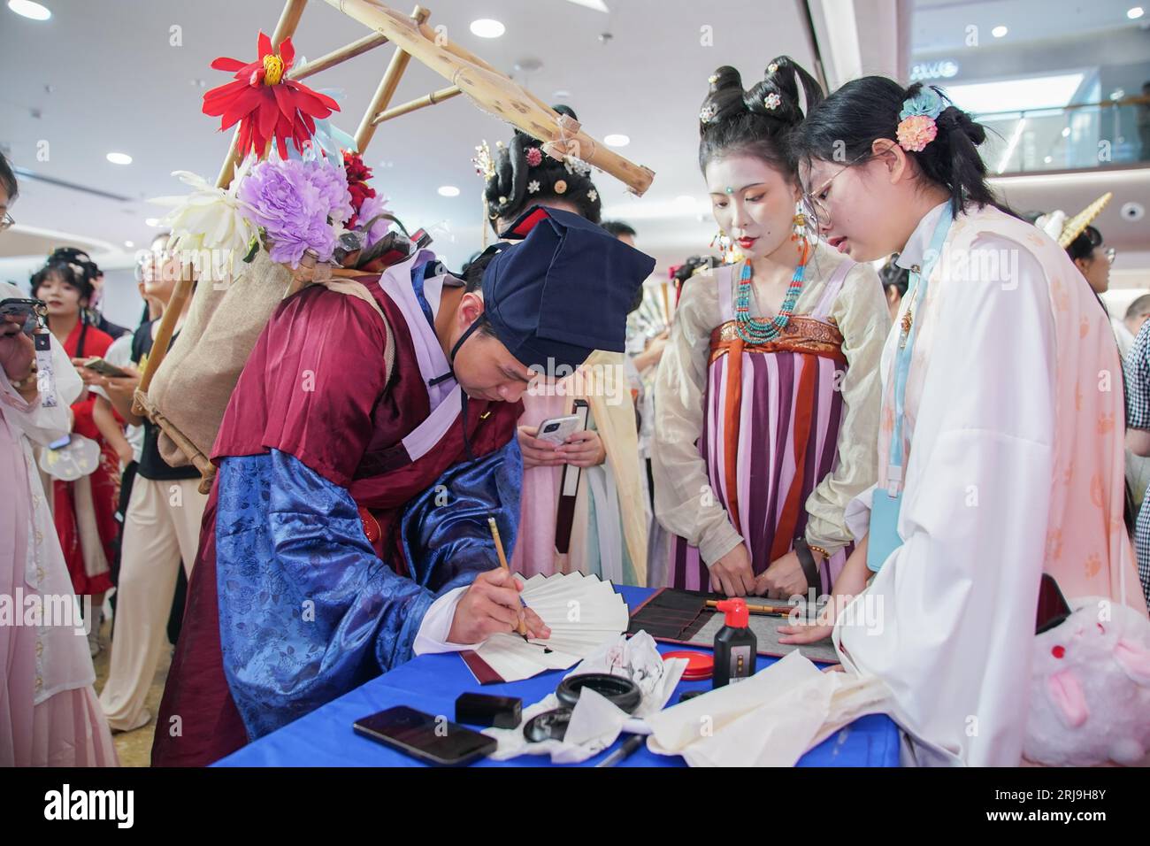 **CHINESE MAINLAND, HONG KONG, MACAU AND TAIWAN OUT** Hanfu enthusiasts ...