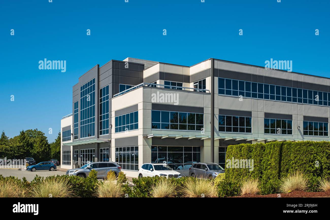 Modern suburban low rise office building. Architectural Exterior of ...