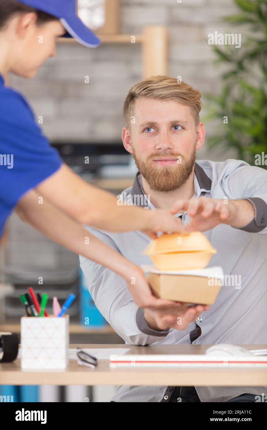 Gadgets delivery hi-res stock photography and images - Alamy