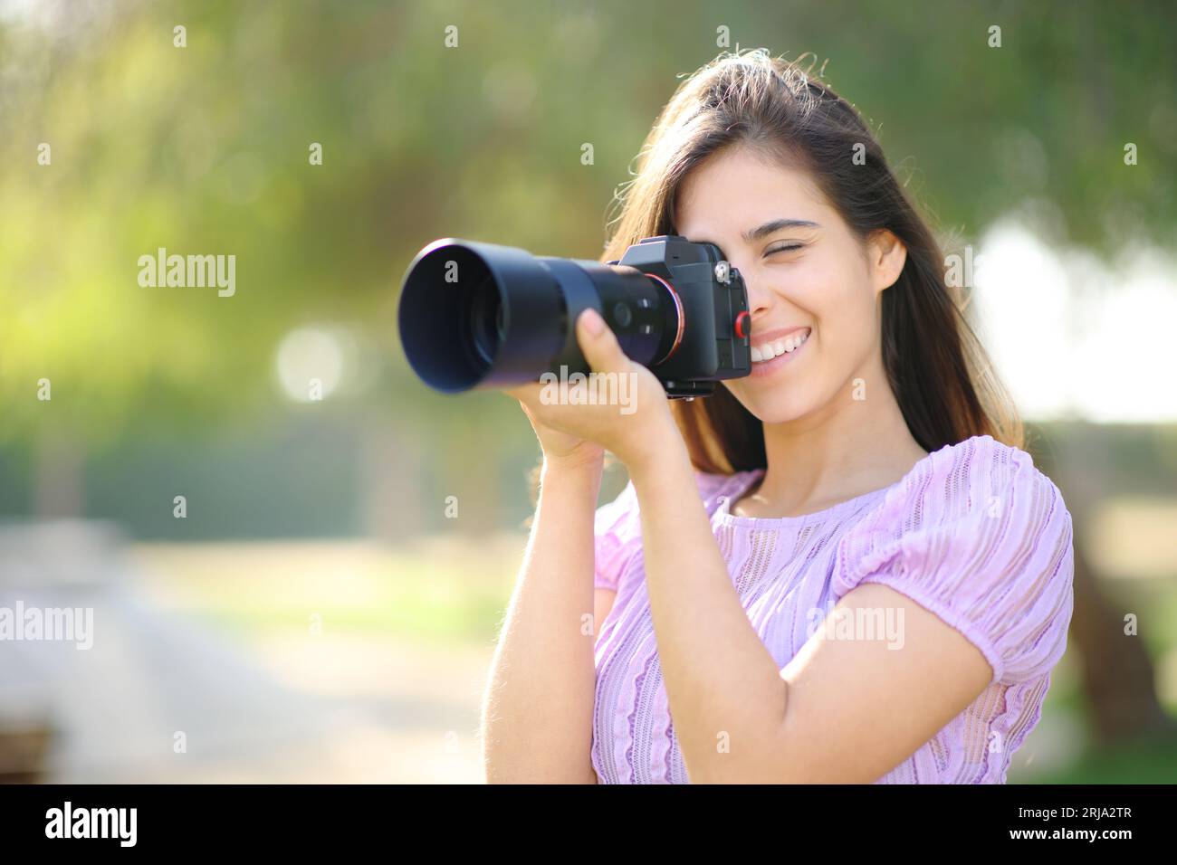 Mirrorless photos hi-res stock photography and images - Alamy