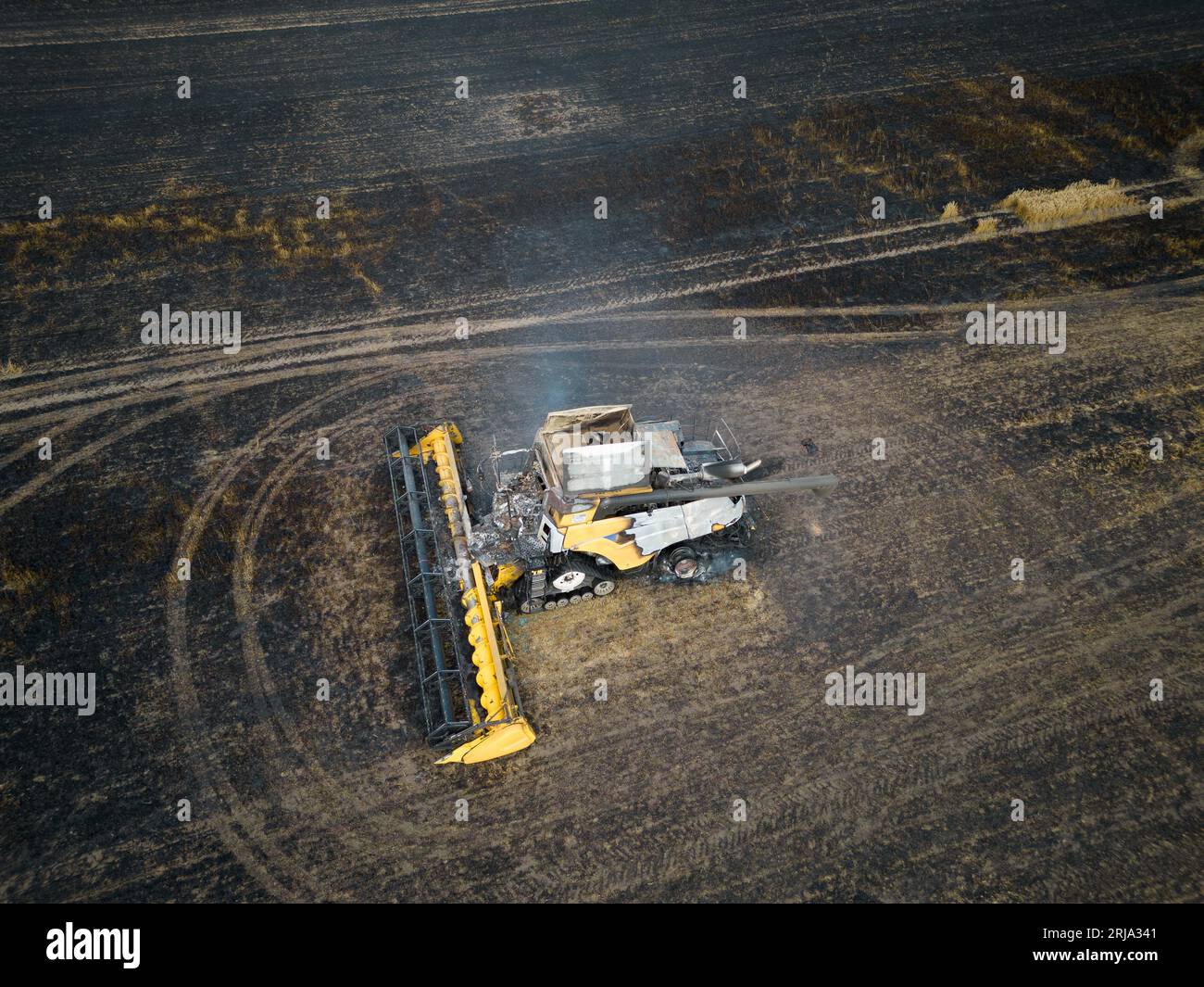 Harvester fire hi-res stock photography and images - Alamy